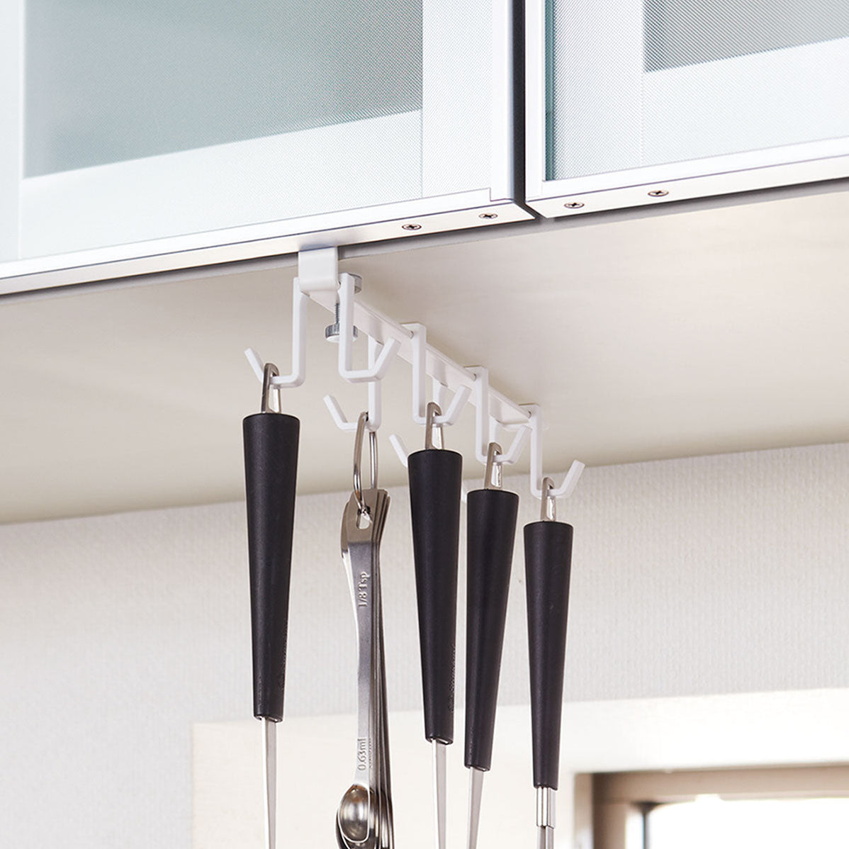 KITCHEN RACKS & HOOKS